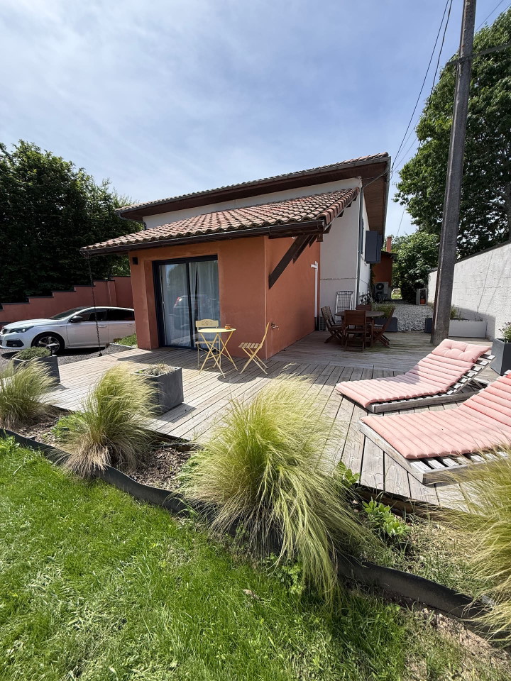Logement Indépendant Climatisé Avec Extérieur. - La Brède