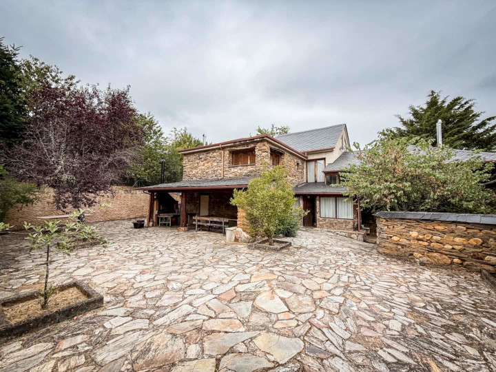 "La Casa Del Monte" Vacation Home - Villafranca del Bierzo