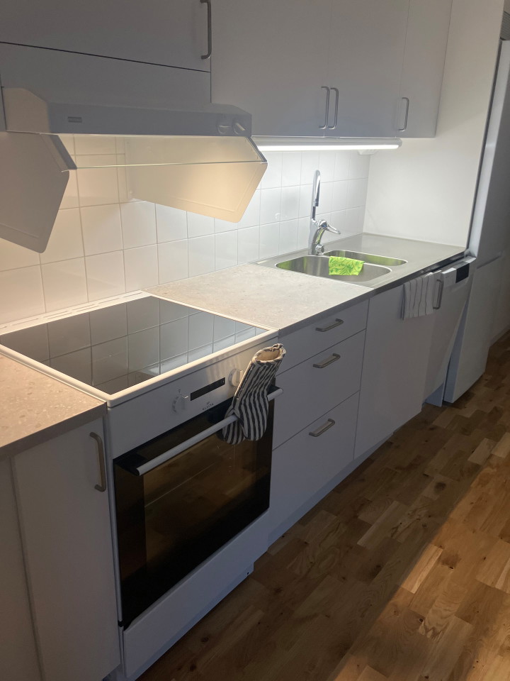 Premiumboende Mitt I Stan 130 Projektor& Parkering - Örebro