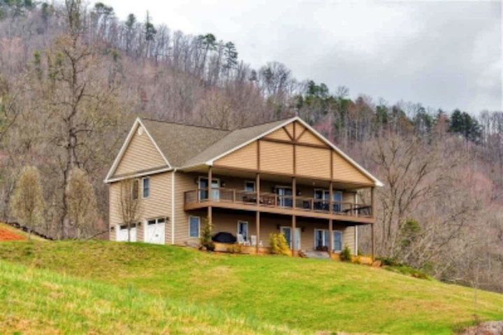 Buck Mountain Escape - Franklin, NC
