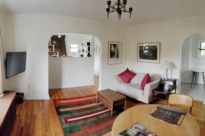 Urban Serenity, Privacy In Charming Carriage House - Forest Hills, PA