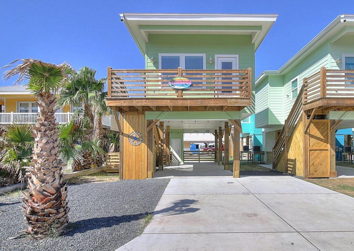 Sweet Home La Cabana~patio & Bbq ~Community Pool - Port Aransas, TX