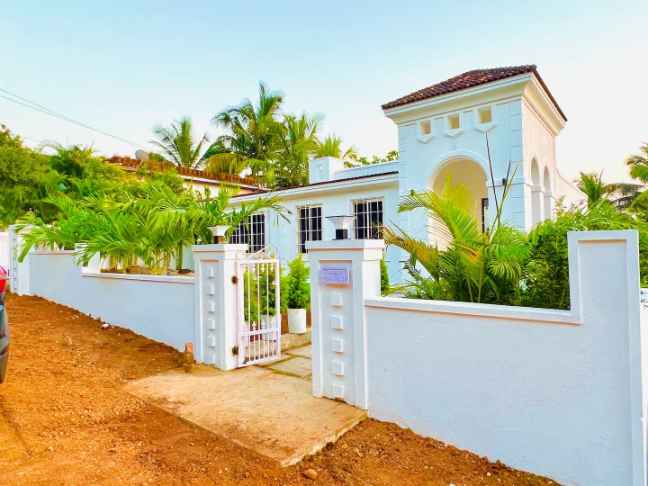 2 Bhk Private Pool Villa Near Hilltop, Anjuna - Anjuna