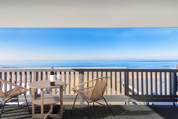Ocean-front | Direct Beach Access | On The Strand! - Torrance, CA