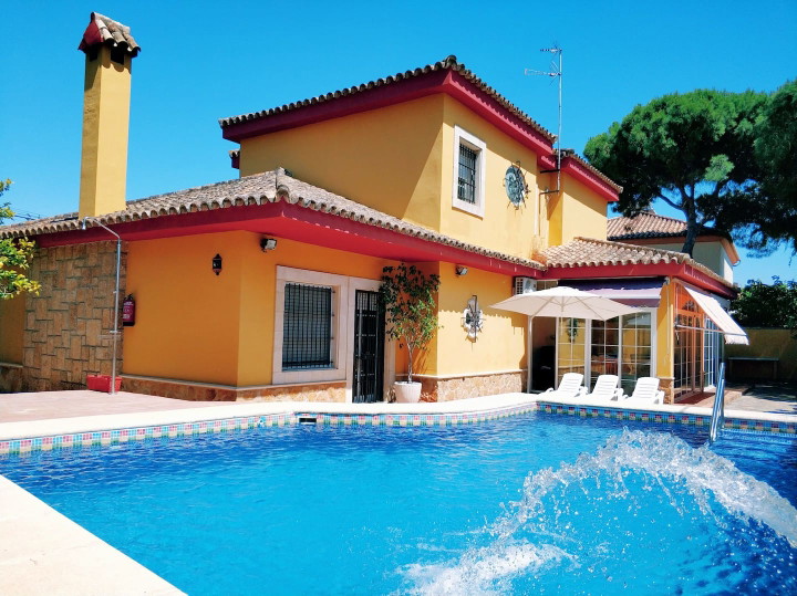 Villalajaracomcerca De La Playa Con Piscina - Cádiz