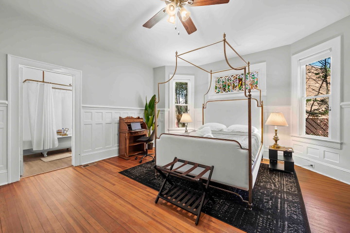 Spacious Historical Home 3 Mins From Downtown - Winston-Salem, NC