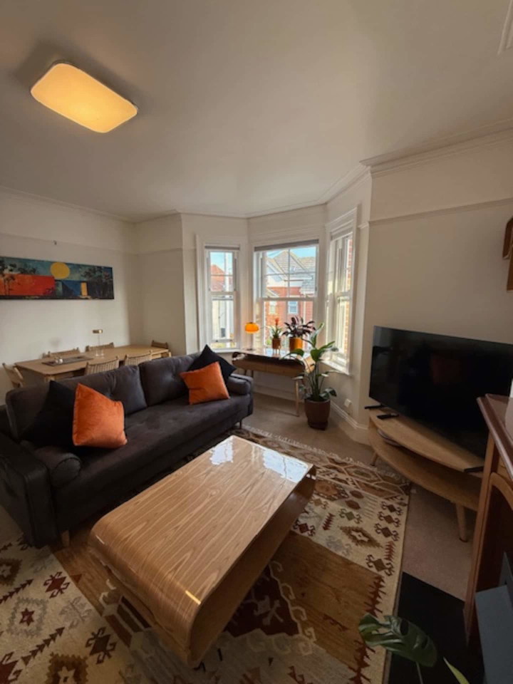 3-bed S6/8 Flat Near Beach & B'mth Stn Park 3 Cars - Bournemouth