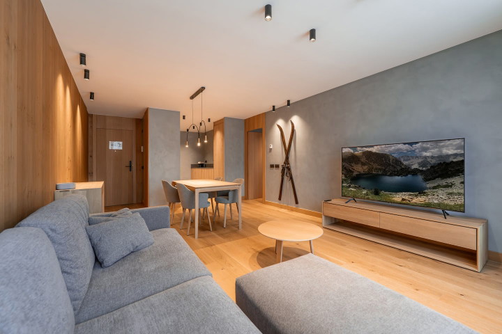 Alpine Summer Retreat~pool~gym~sauna~walk To Hikes - Andorra