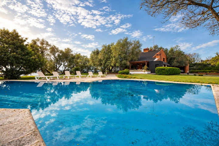 Casa 4 Hectáreas Con Vista Al Rio. Cancha De Tenis - Arroyo Seco