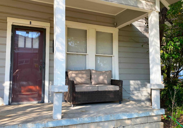 "Dashing Duplex" On Howard Payne University Campus - Lake Brownwood, TX