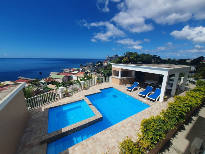 2 Mins From Roseau, Cozy Studio With Shared Pool - Dominica