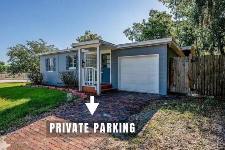 Stylish 1bed Studio  Steps To Shops & Dining - Winter Park, FL
