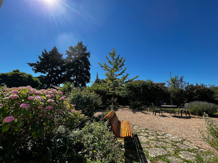Studio Indépendant En Rez-de-jardin - Anse