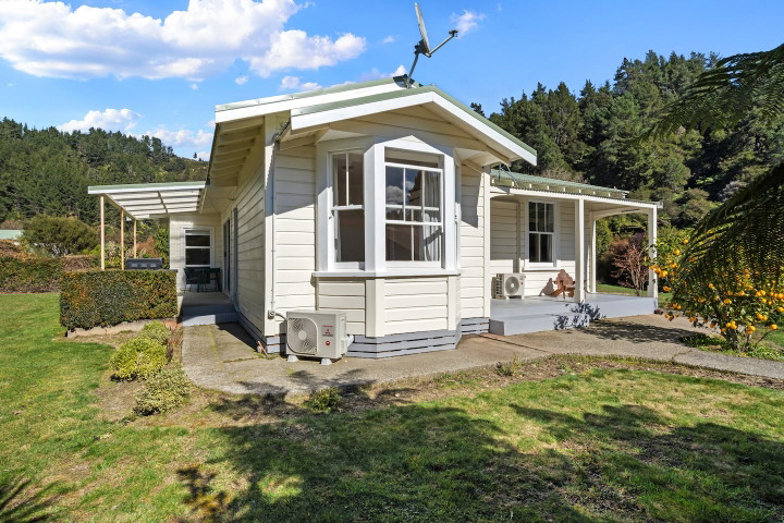 Kauri Cottage - Marahau Holiday Home - Kaiteriteri