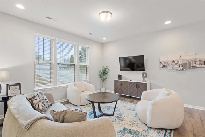 Modern Uptown-style Master Down - Gastonia, NC