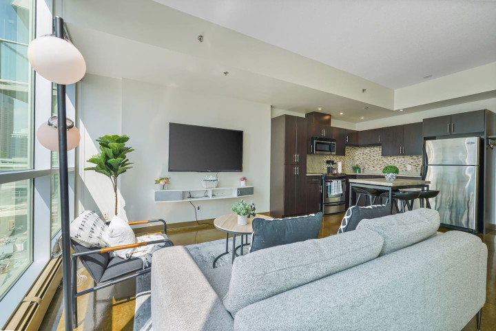 Skyline Retreat | Stunning Views | Free Parking - Alberta
