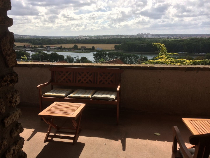 2-room Apartment With Terrace And Seine View - Grigny