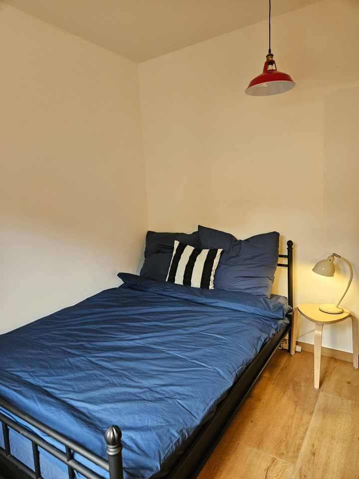 Ruhiges Zimmer Mit Eigenem Zugang Und Privatbad - Köln