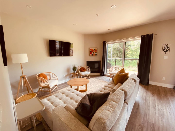 Haven On The Hill (2) 2br-2ba Garden-view + Patio - Vancouver Island