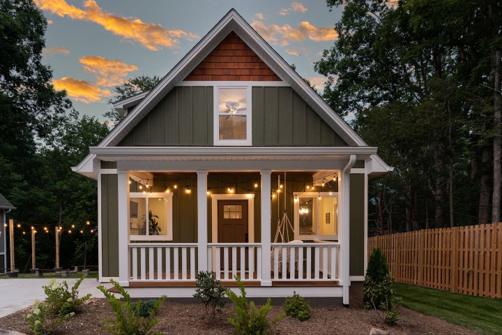 Cozy Cottage- Hot Tub/16 Mi From Asheville/ Fire Pit/arcade/foosball - Black Mountain, NC