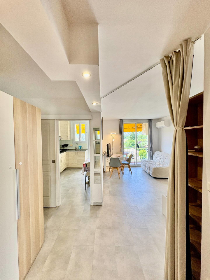 Appartement à Juan-les-pins à Deux Pas De La Plage - Antibes