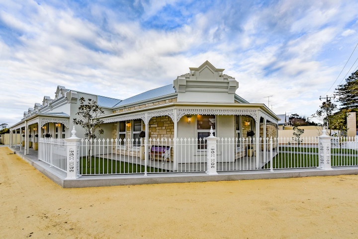 Aloha Central Luxury Accommodation - Naracoorte