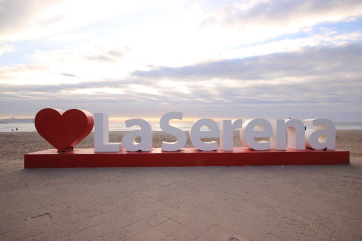 Cozy And Equipped Apartment Steps From The Sea - La Serena