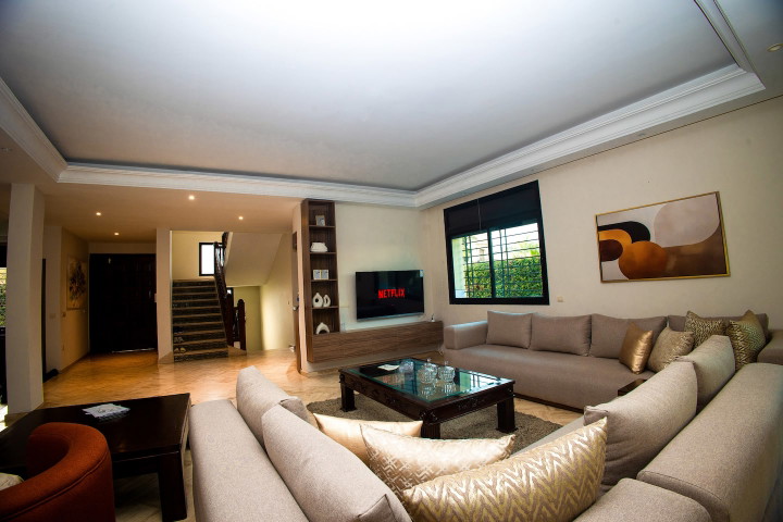 Villa Moderne Avec Piscine Et Sauna à Casablanca - Casablanca