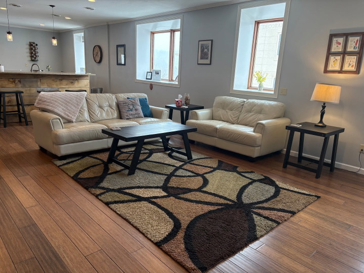 Driftless Loft In The Heart Of Downtown Decorah - Decorah, IA