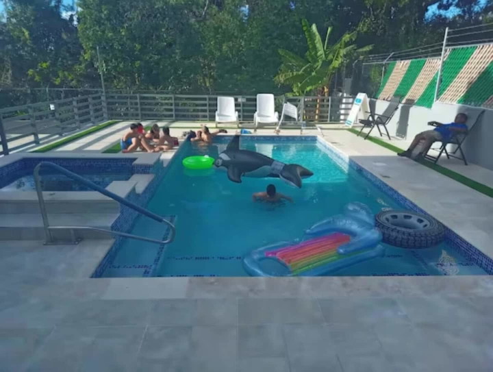 Beach+gym+pool+hottub+3 Lounges, Apartment #5 & #8 - Montego Bay