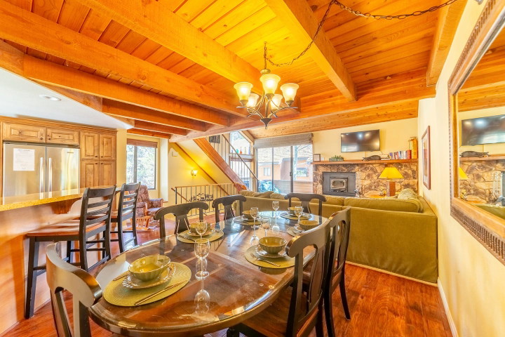 Brillante Y Hermosa Suite Snowflower # 380 - Mammoth Lakes, CA