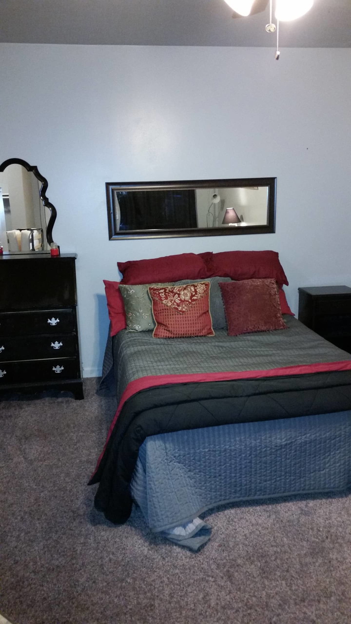 Red Studio Apt, Furnished, Pvt Entr. Pvt Bath - Woodland, CA