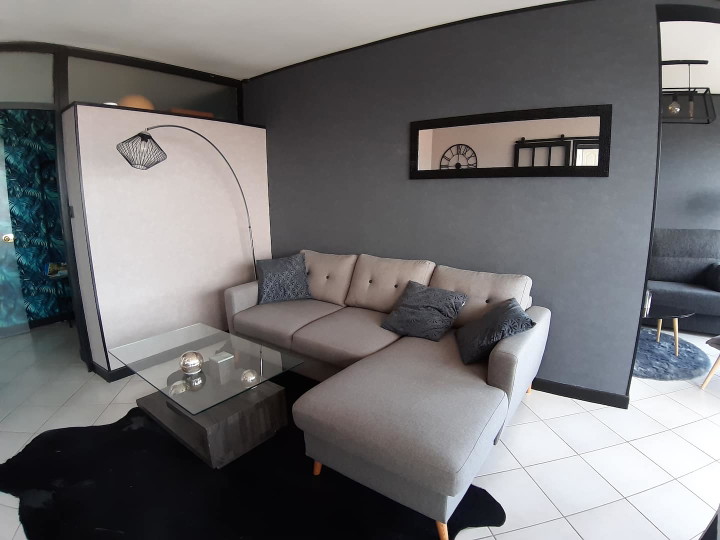 11th-floor Apartment - Lorraine