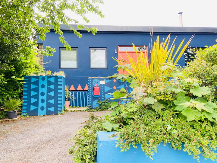 Colourful Artists Annexe Near Beach & Village - Wales