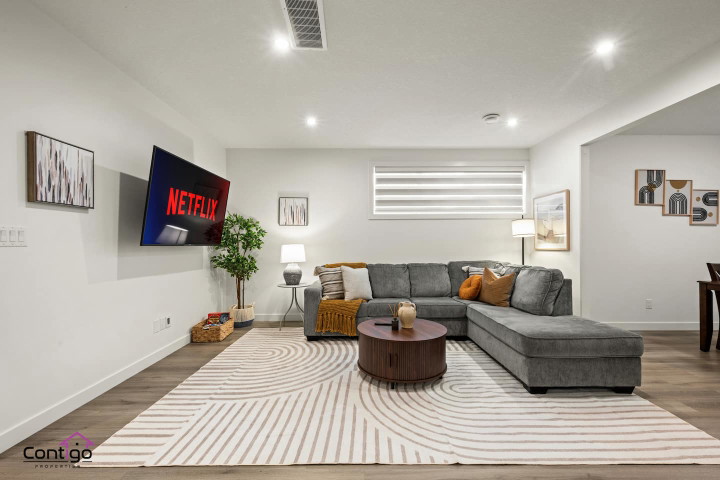 The Valley Suite | Near Trails | Sleeps 6 | Ac - Edmonton