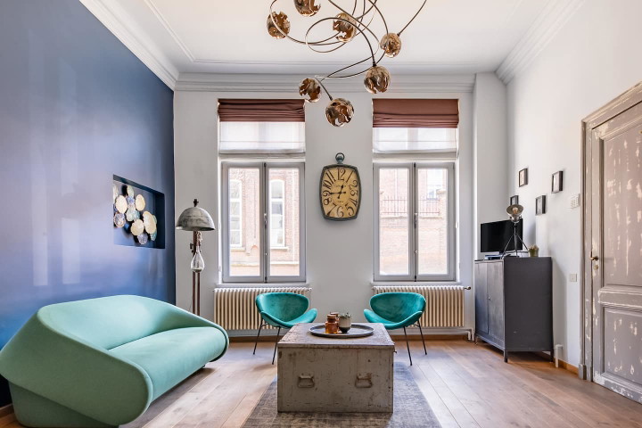 Industrial Minimalist Apartment With Terrace - Ghent
