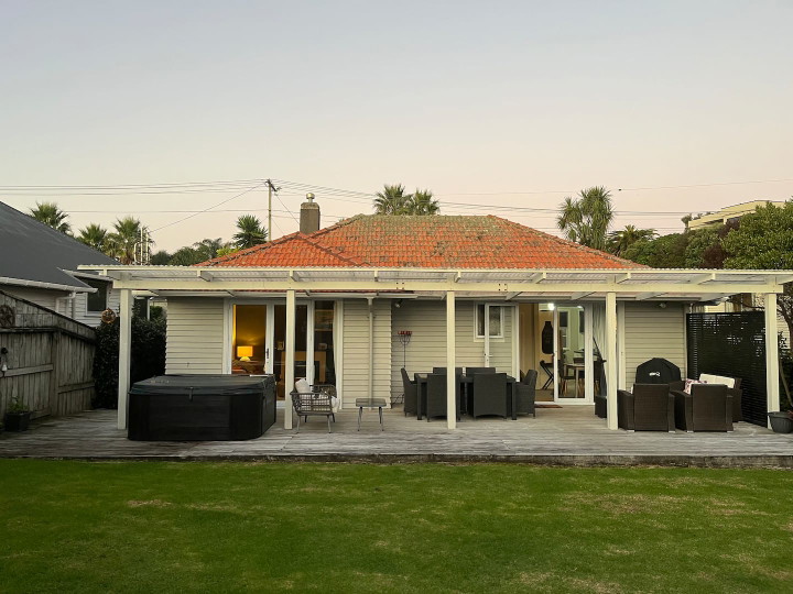 Hidden Beauty In Fitzroy, 2 Bedrooms With 3 Beds - New Plymouth