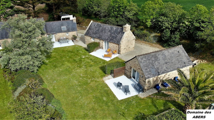 Domaine Des Abers Classé Trois éToiles, Piscine Chauffée Et Couverte. - Saint-Pabu