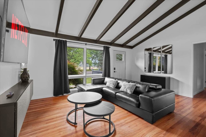 Overland Park Home - Stay Close To Everything - Overland Park, KS