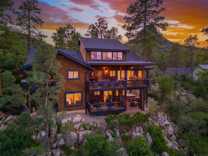 Luxury Prescott Retreat | Casita, Hot Tub & Views - Prescott, AZ