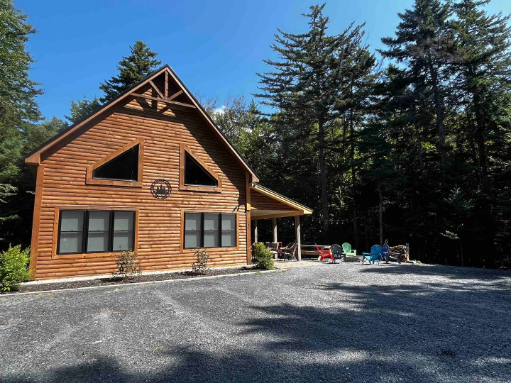 Not Too Close Cabin - Greenville, ME