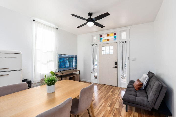 Boho Apt With Private Entrance - Fresno, CA