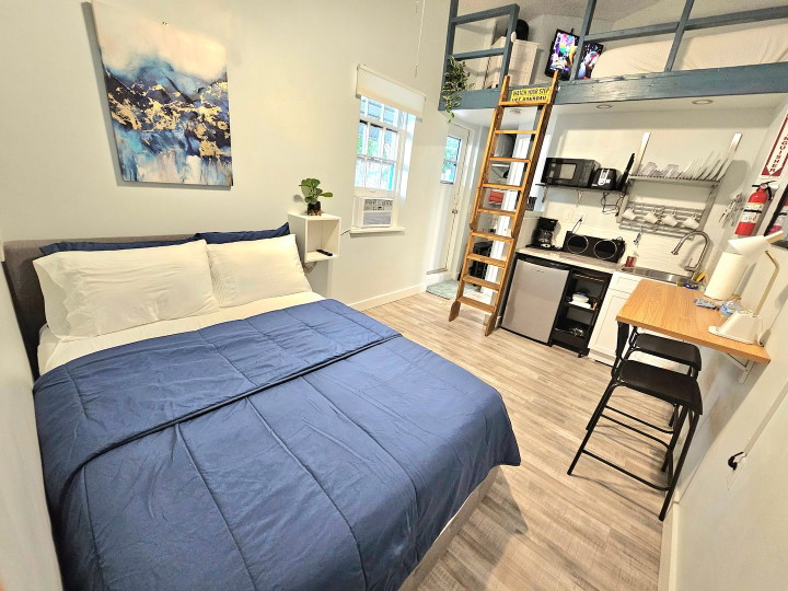 Incredible Beach Life + Free Parking - Hollywood, FL