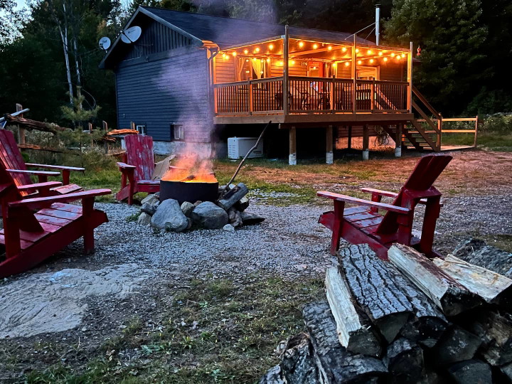 Cozy Cabin In The Woods - Ontario 60