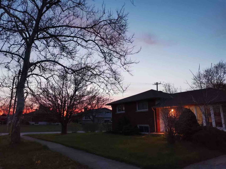 Cozy Bungalow With 5 Bedrooms Nearby Niagara Falls - St. Catharines