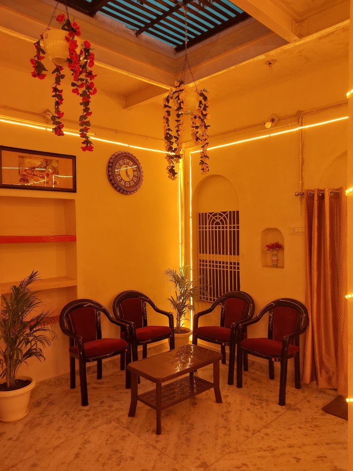 Keshav Inn- Traditional Homestay In Varanasi - India