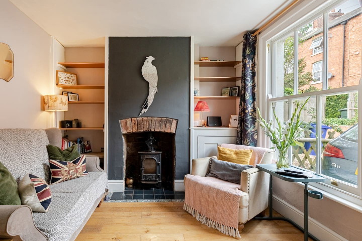 Stylish Victorian 2 Bed Townhouse - Banbury