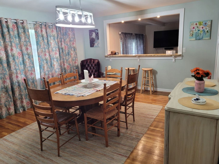 Cozy, Quiet 3 Bdrm Home Nearby Local Amenities - Columbus, IN