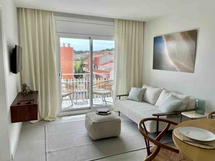 Bright 3br Retreat | Walk To Beach | Remote Work - Canet de Mar