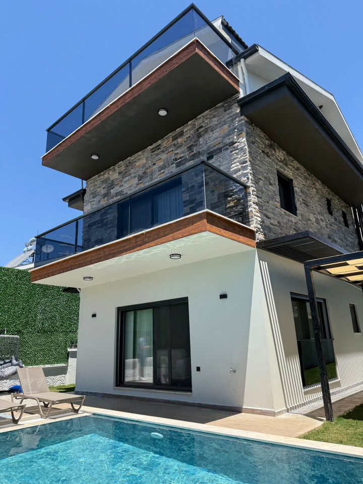 Villa Aleyna 2 Detached House In Fethiye, 5 Minutes To The Sea, Fully Sheltered - Çalış Beach